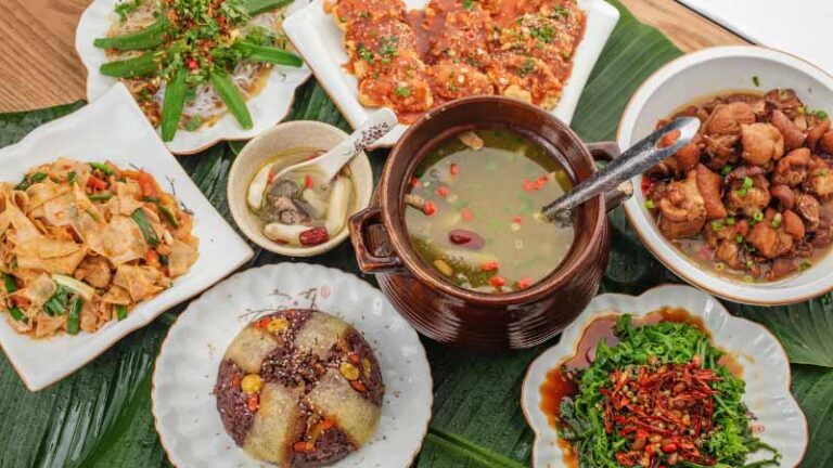 Plan a trip to Yunnan with ChinaTours.com and see the real China