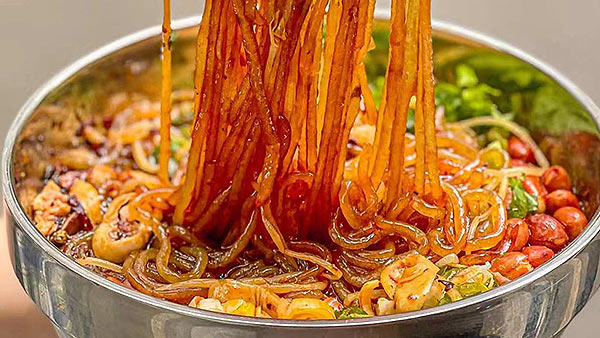 Chengdu Famous Food | Local Chengdu Street Food & Snacks